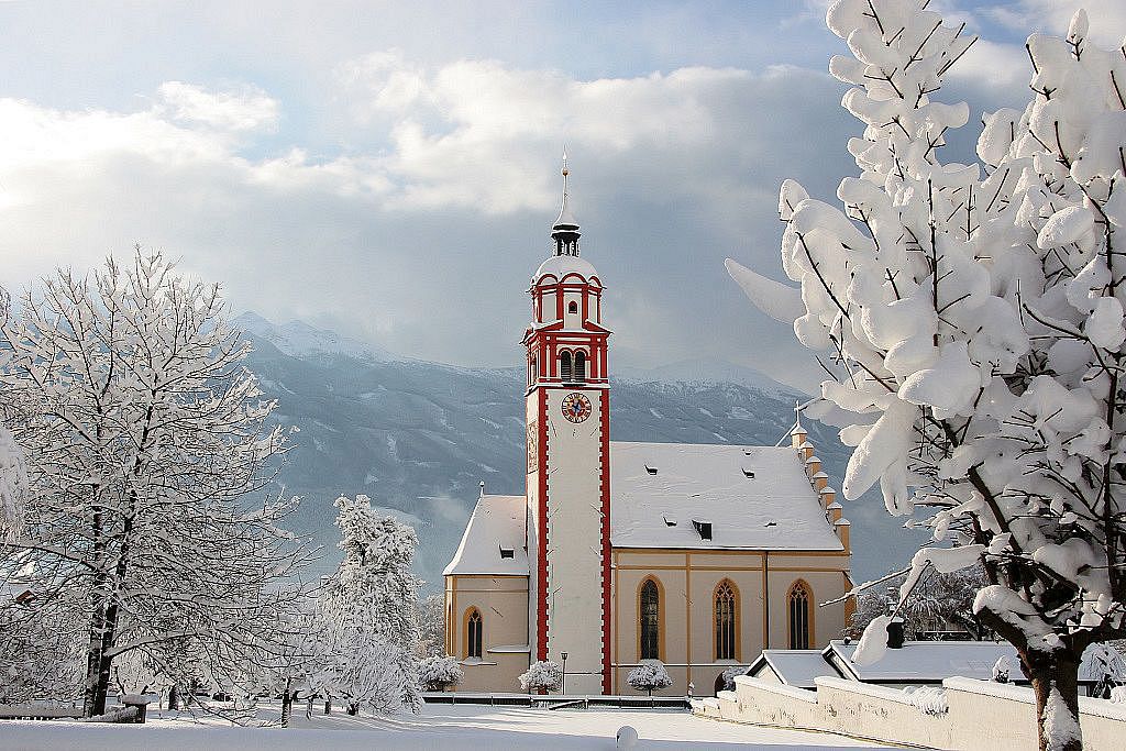 Winter Hall in Tyrol | Advent, Culture, Winter Sports